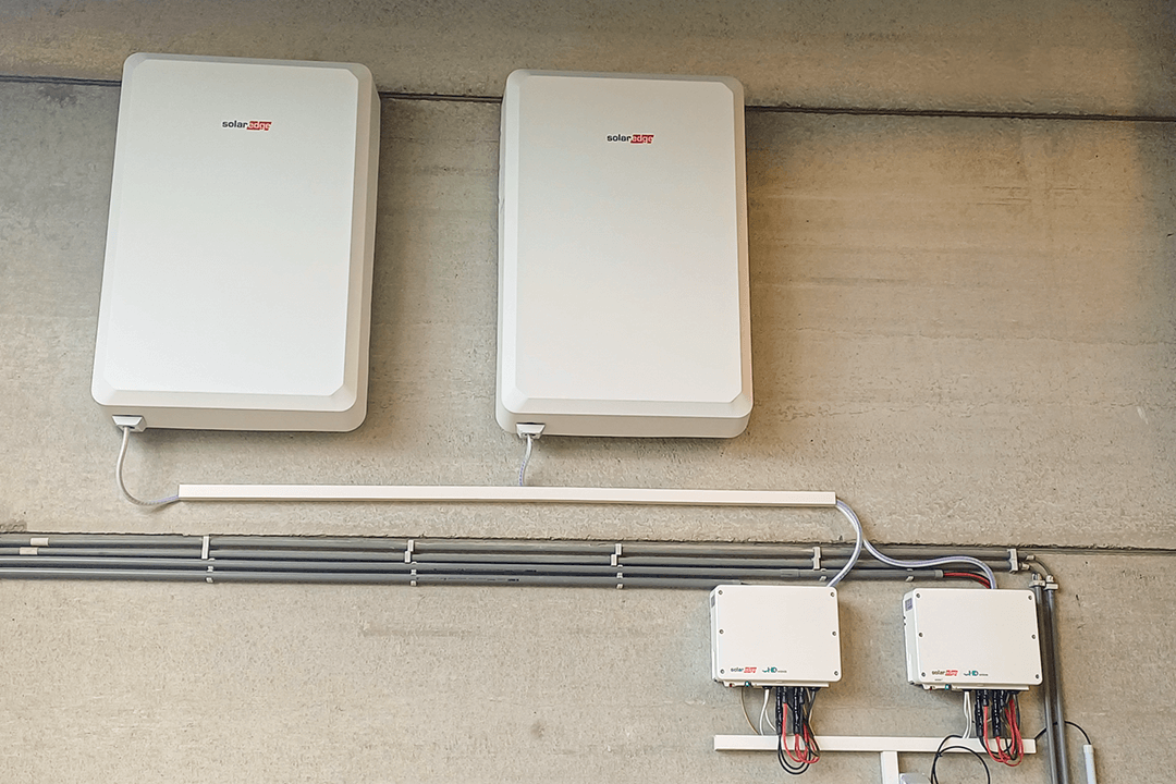 Installatie thuisbatterijen SolarEdge Beernem | NRG-TEC